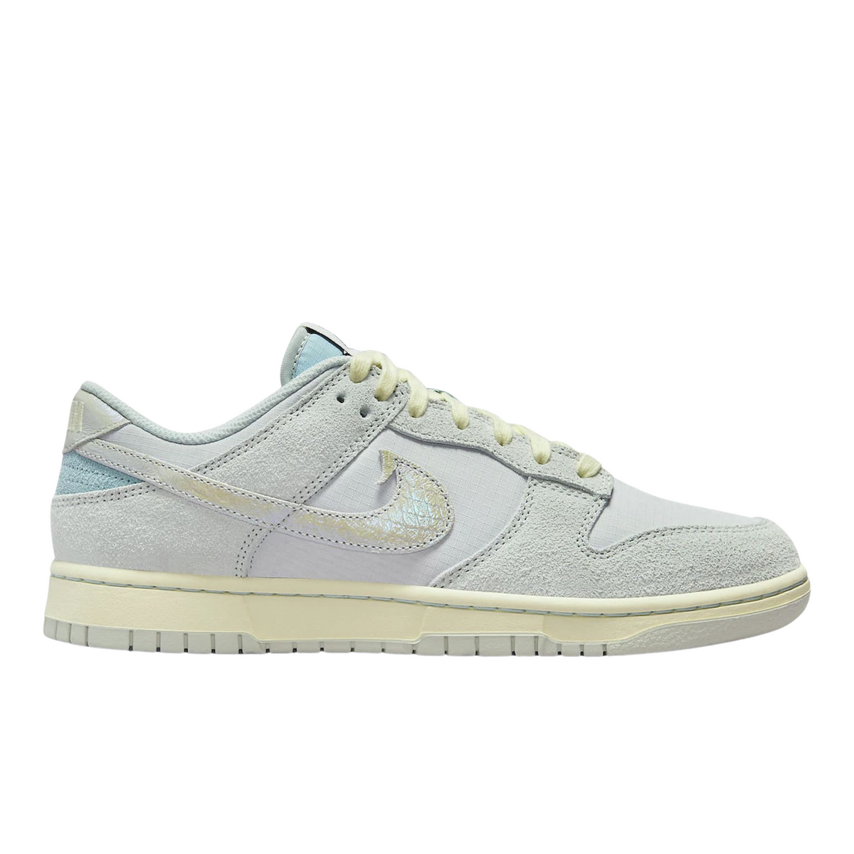 Nike Dunk Low SE Gone Fishing Chinook Salmon – Motion.
